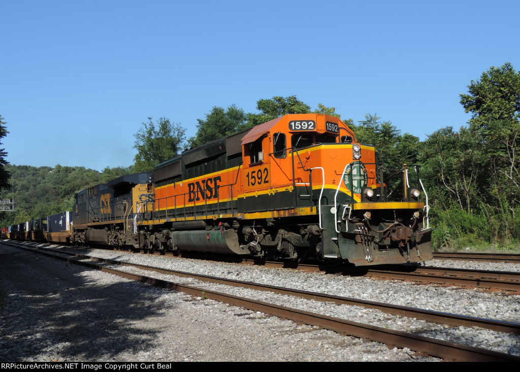 BNSF 1592 and CSX 290
